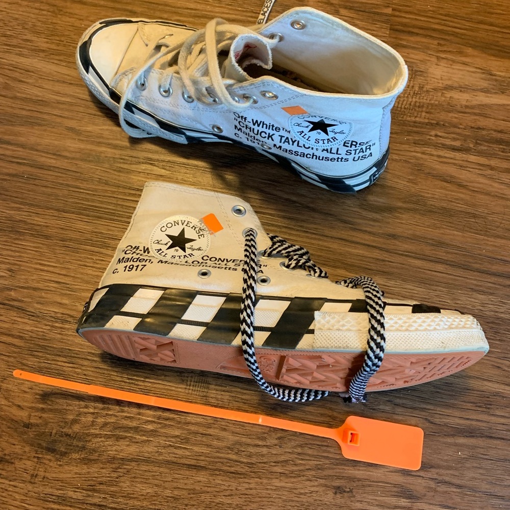 Off White Converse - Gem